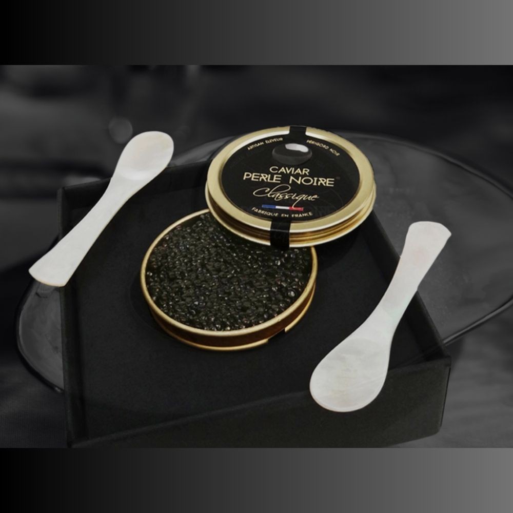 copy of Caviar classique in a gift box with 2 spoons